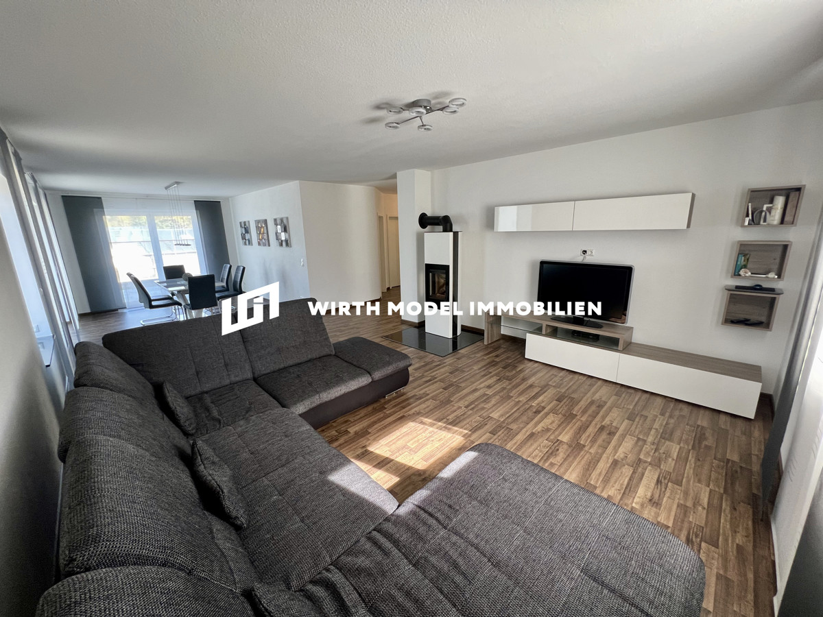 Großzügiges Einfamilienhaus mit Doppelgarage und Wärme-Pumpe | Baujahr ...